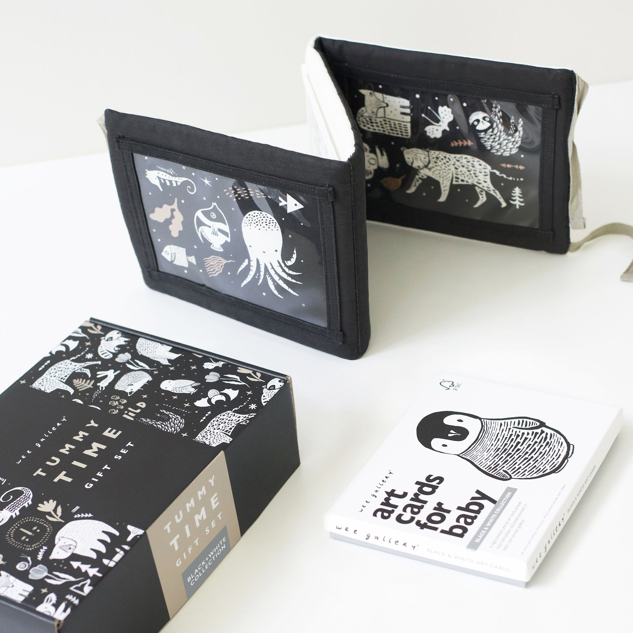 Tummy Time Gift Set - Wee Gallery Black & White | Baby Sensory Toys UK ...